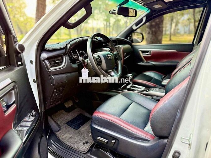 Toyota Fortuner Legender 2024 đẹp như xe mới - Muaban.net
