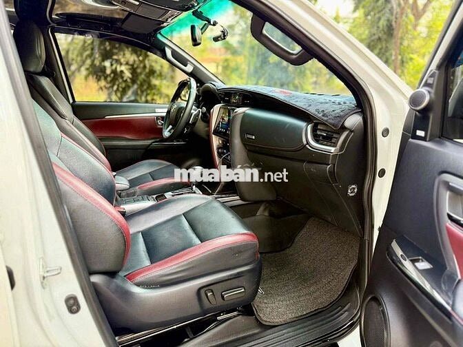 Toyota Fortuner Legender 2024 đẹp như xe mới - Muaban.net