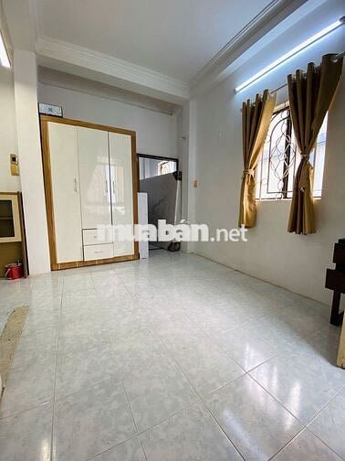 STUDIO 30M2- BANCOL LỚN- FULL NT- LẦU 1- NGAY NGUYỄN VĂN CỪ- 5,9TR/TH ...