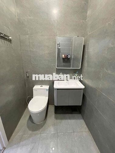 Hiếm! Linh Tây, 2 tầng, sát mặt tiền Tô Ngọc Vân, đường xe hơi 5.5m ...